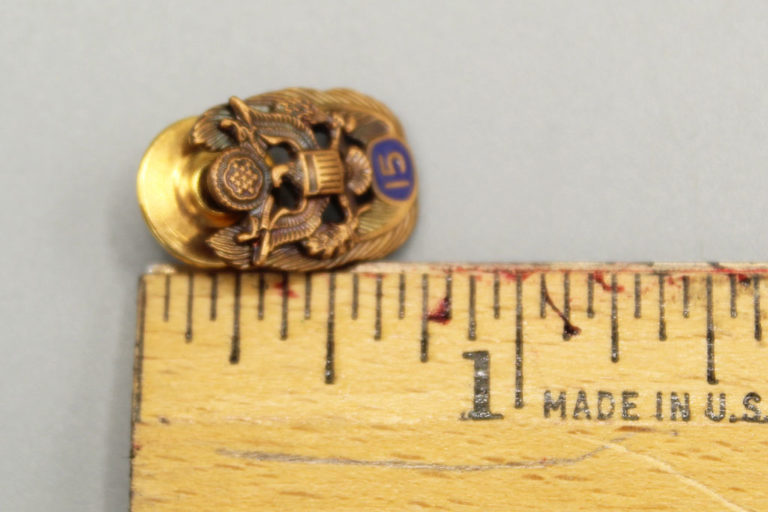 US Army 15 year Civilian Service Pin . FLU1935 - Time Traveler Militaria