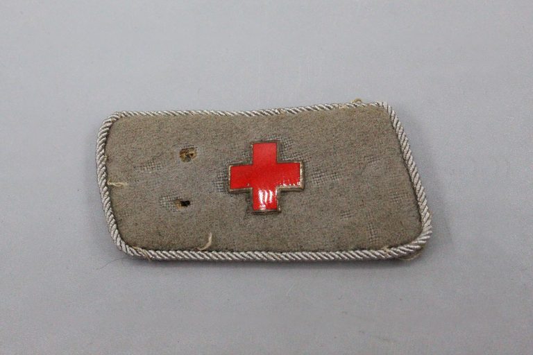 WW2 German DRK Collar Tab . EFL2883 - Time Traveler Militaria