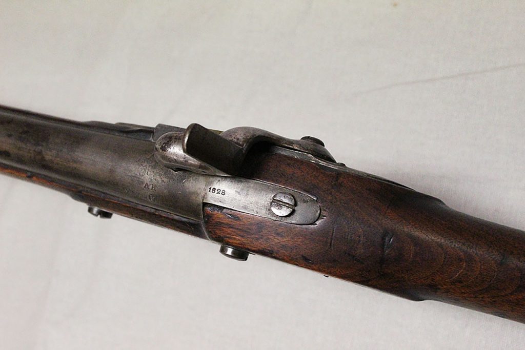 US Civil War Musket - A .Waters 1828 . CWG21 - Time Traveler Militaria