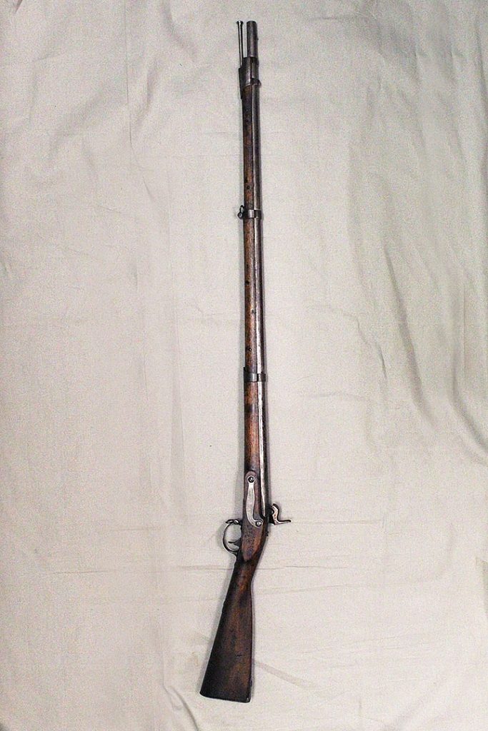 US Civil War Musket - A .Waters 1828 . CWG21 - Time Traveler Militaria
