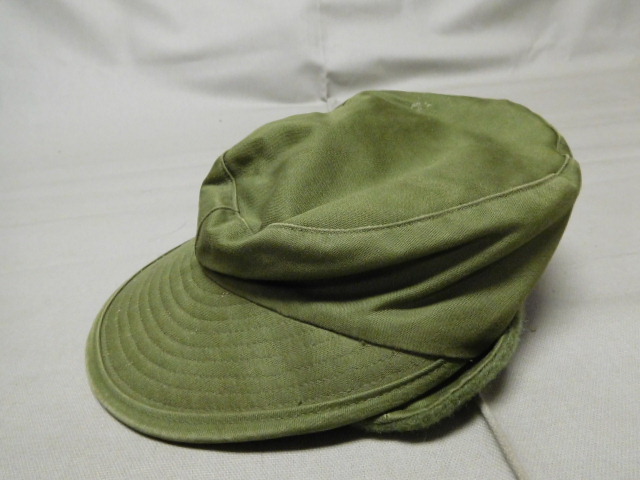 US Navy Cold Weather Cap . HU804 - Time Traveler Militaria