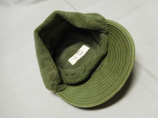 US Navy Cold Weather Cap . HU804 - Time Traveler Militaria