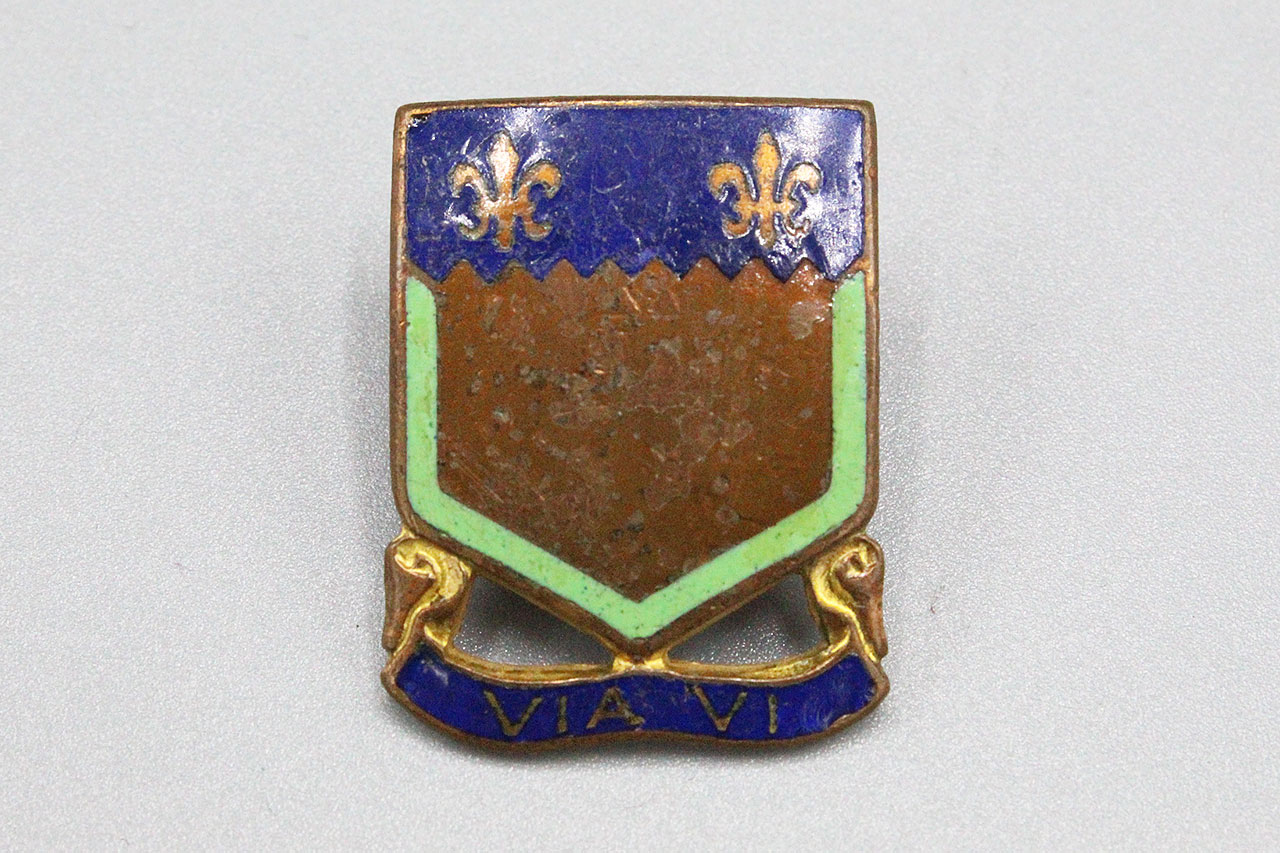 US WW2 Army 127th Field Artillery DI . DIS106 - Time Traveler Militaria