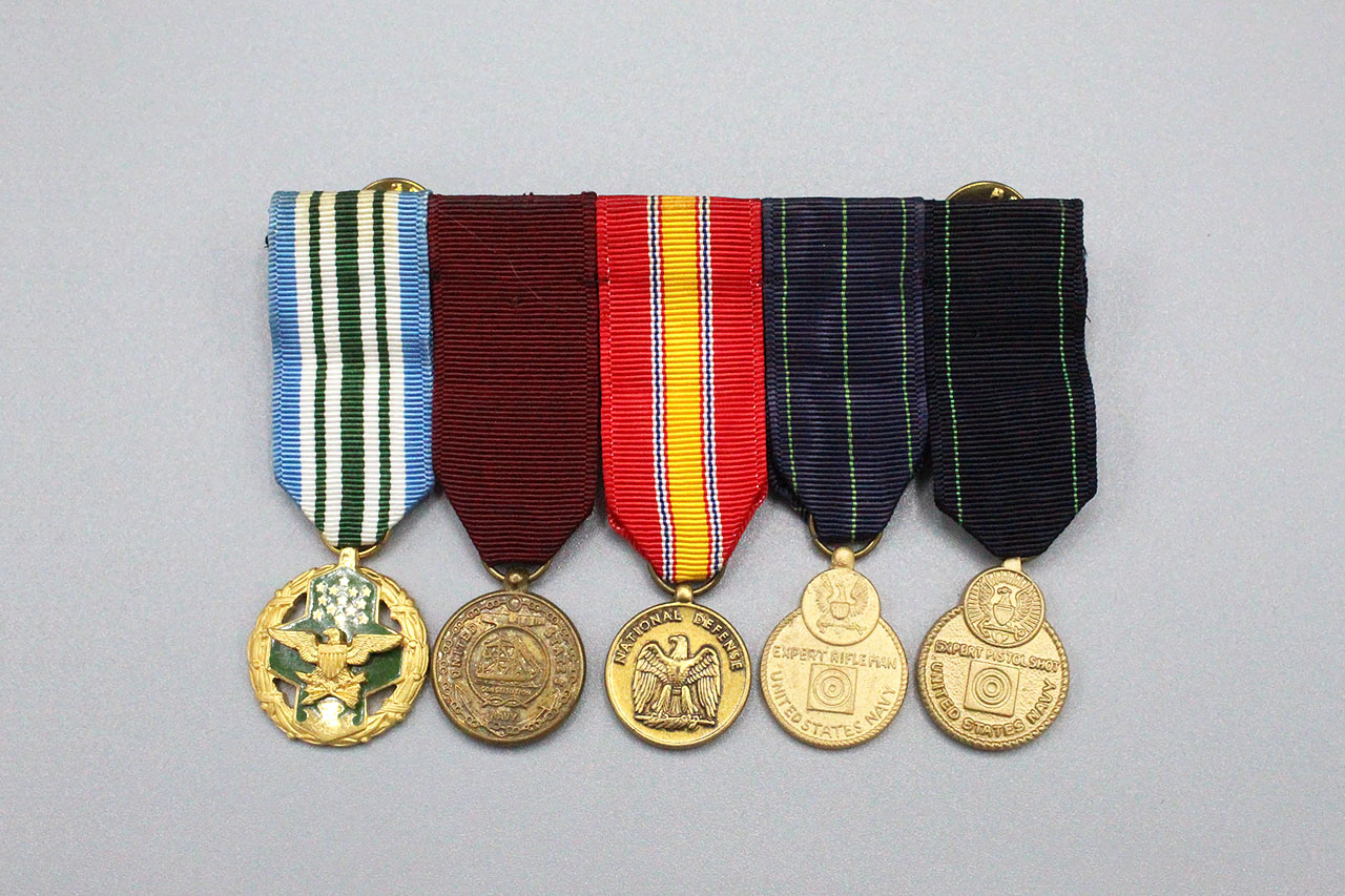 US Miniature Medals 5 Place Bar . YMU562 - Time Traveler Militaria