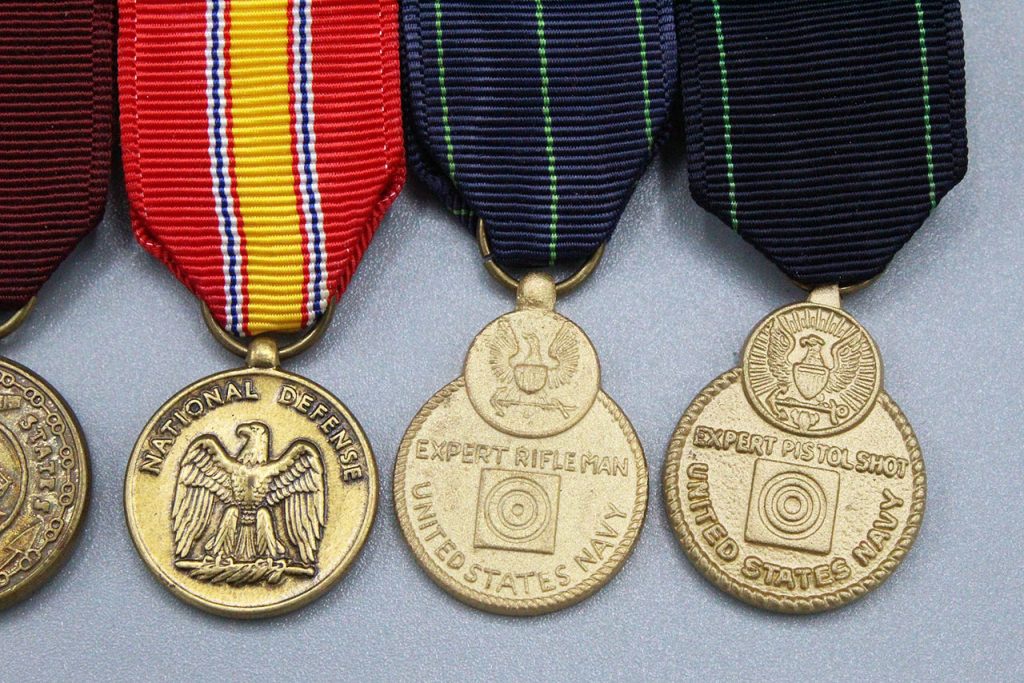 US Miniature Medals 5 Place Bar . YMU562 - Time Traveler Militaria