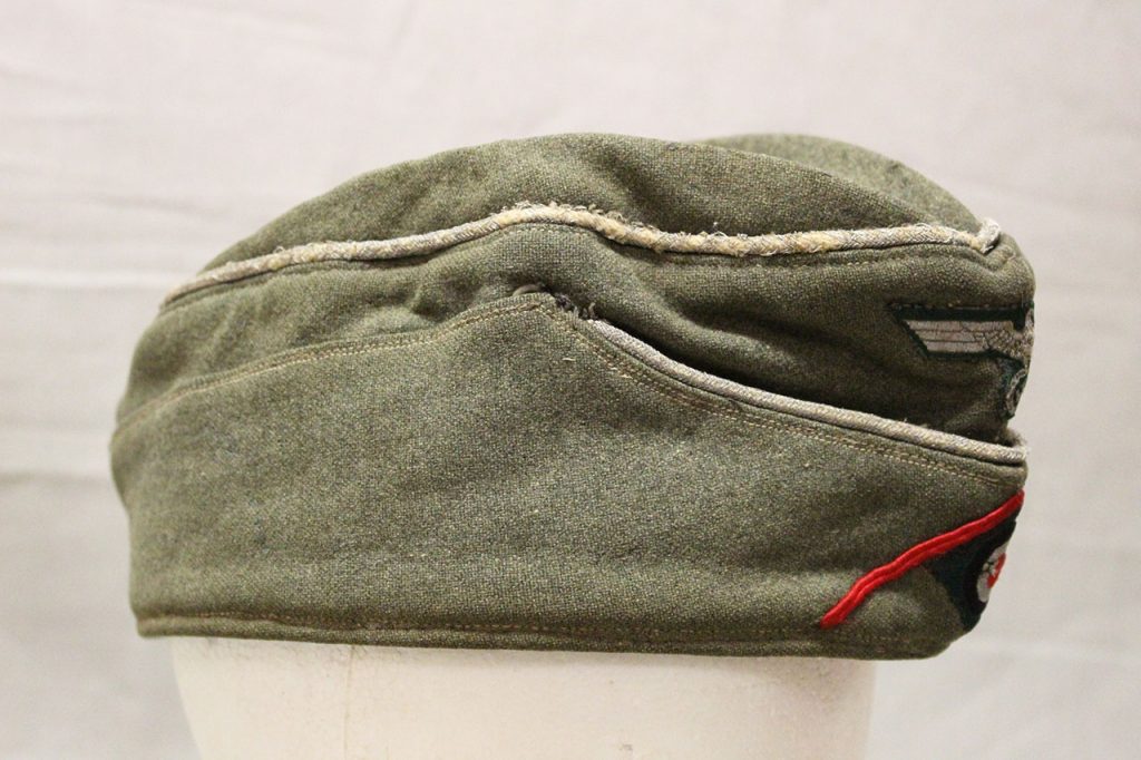WW2 German Artillery Officer Side Cap . HG1073 - Time Traveler Militaria
