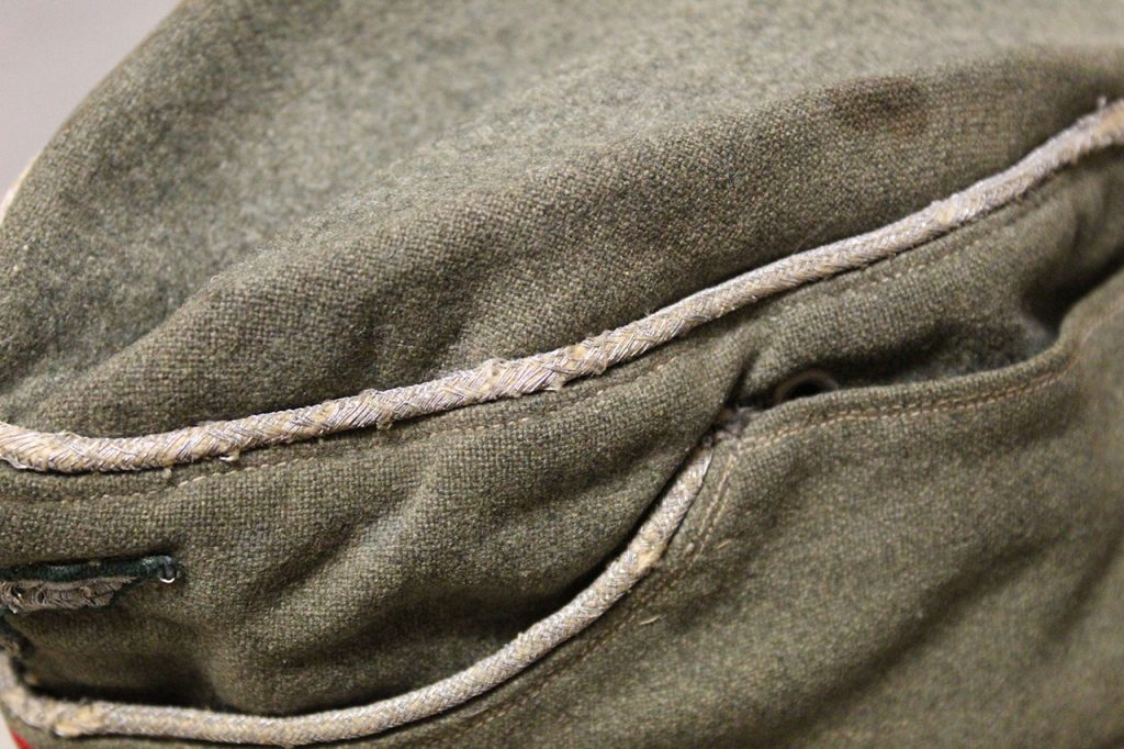 WW2 German Artillery Officer Side Cap . HG1073 - Time Traveler Militaria