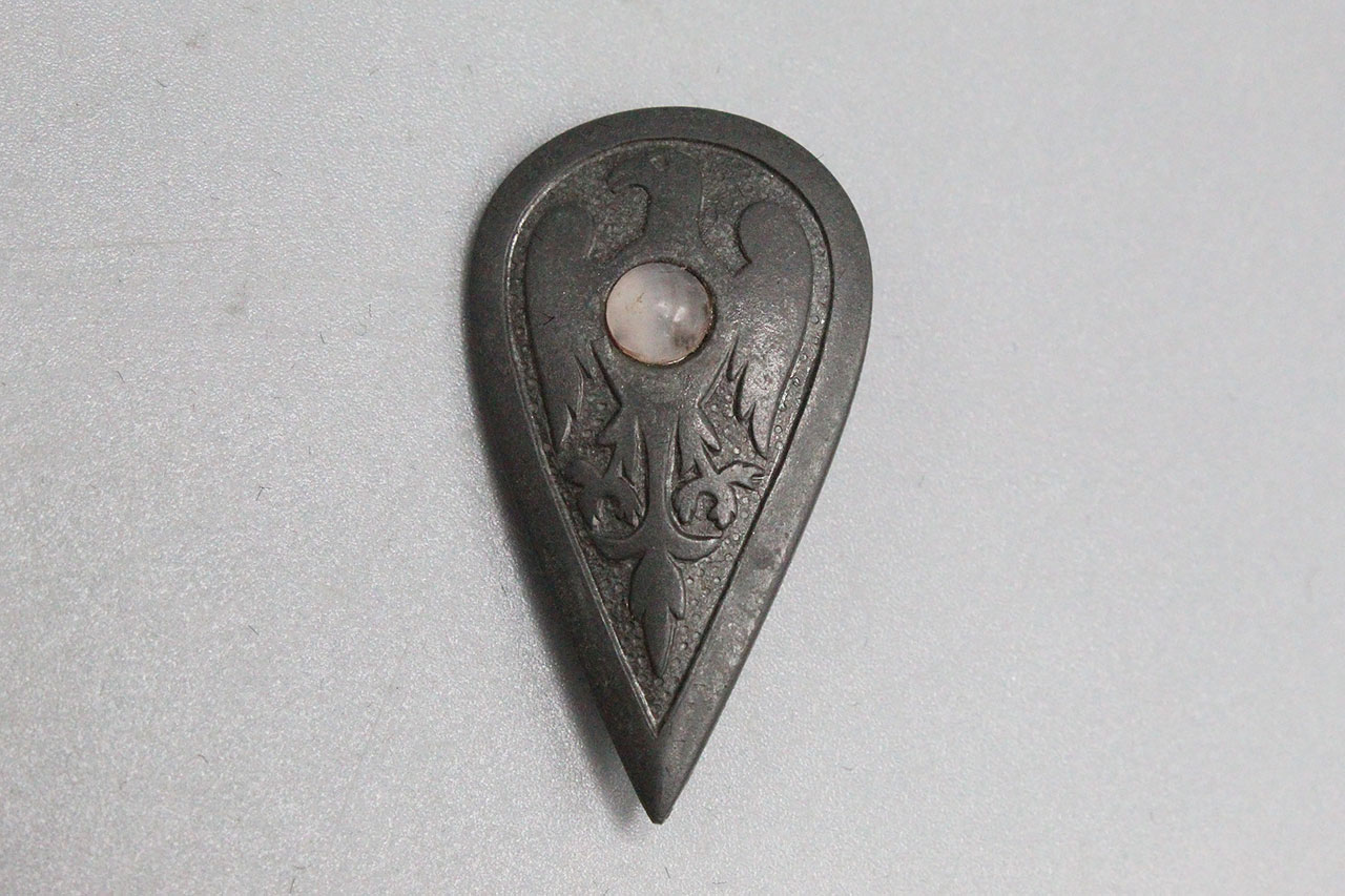 WW2 German WHW Tinnie . PIN143 - Time Traveler Militaria