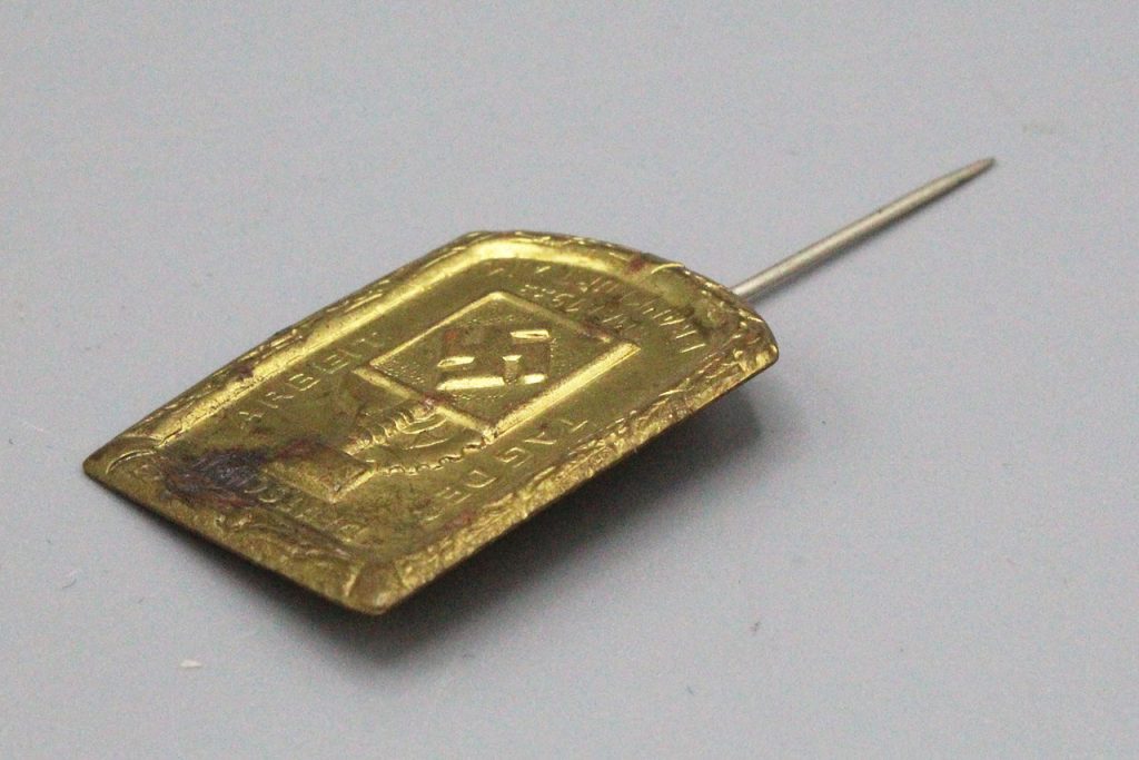 WW2 German Stick Pin . PIN378 - Time Traveler Militaria