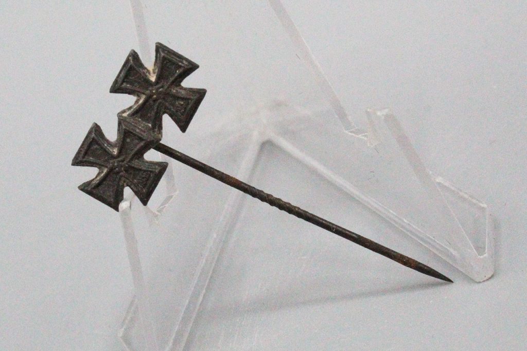 WW2 German Iron Cross Pair Stick Pin . PIN45 - Time Traveler Militaria