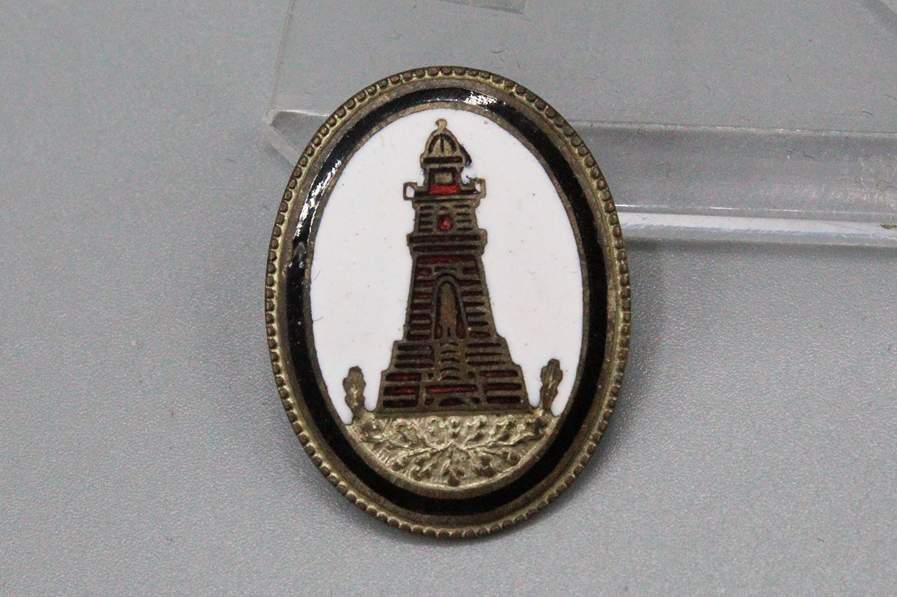 WW2 German Veterans Pin . PIN545 - Time Traveler Militaria