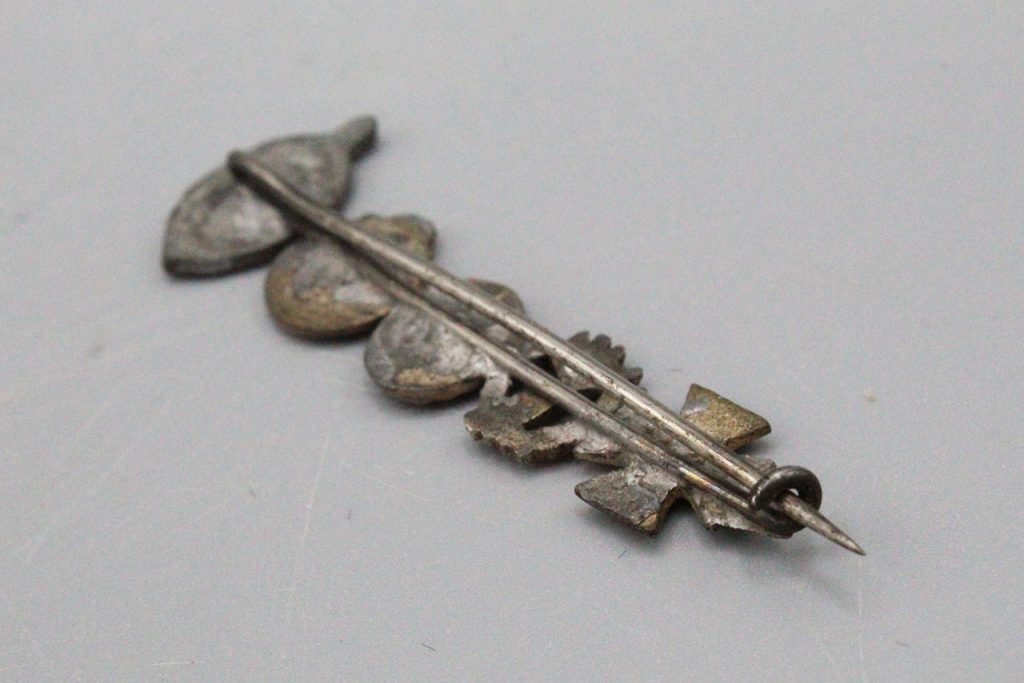 WW2 German Mini Medal Small Pin . PIN648cxk - Time Traveler Militaria