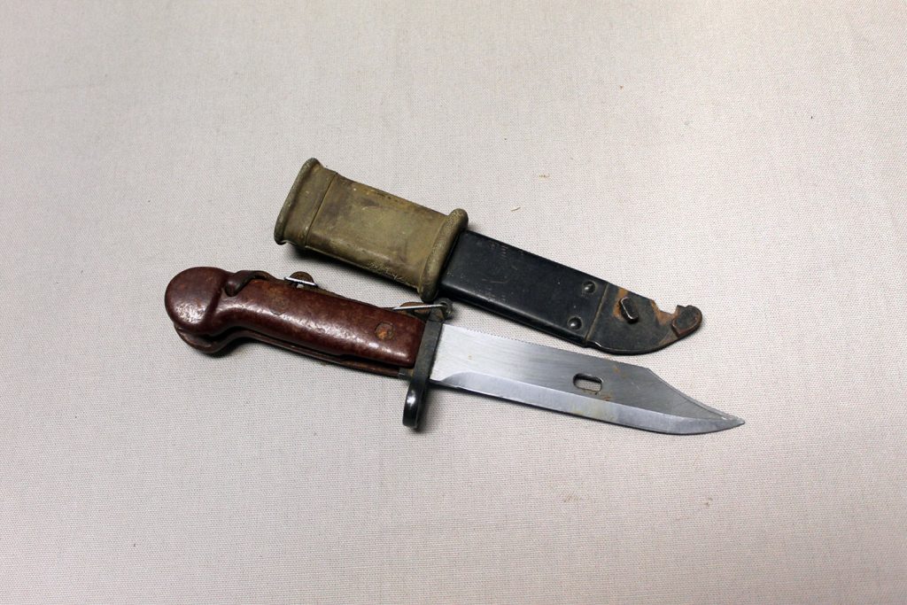 AKM type I Bayonet . DW135 - Time Traveler Militaria
