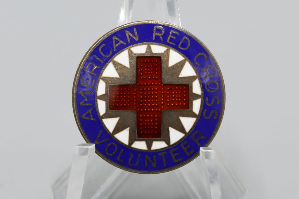 WW2 US American Red Cross Pin . FLU3228 - Time Traveler Militaria