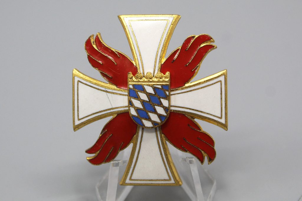 Bavarian Fire Service Golden Honor Cross - Post-ww2 . GO4981 - Time ...