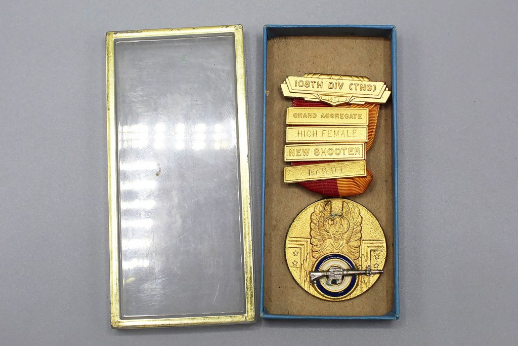 US 108th Division (TNG) Shooting Medal - 1st BDE . YMU4570 - Time ...