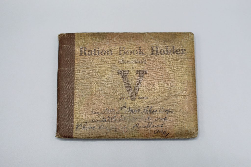 US Ration Books Holder w/Ratio books . FLU3323 - Time Traveler Militaria