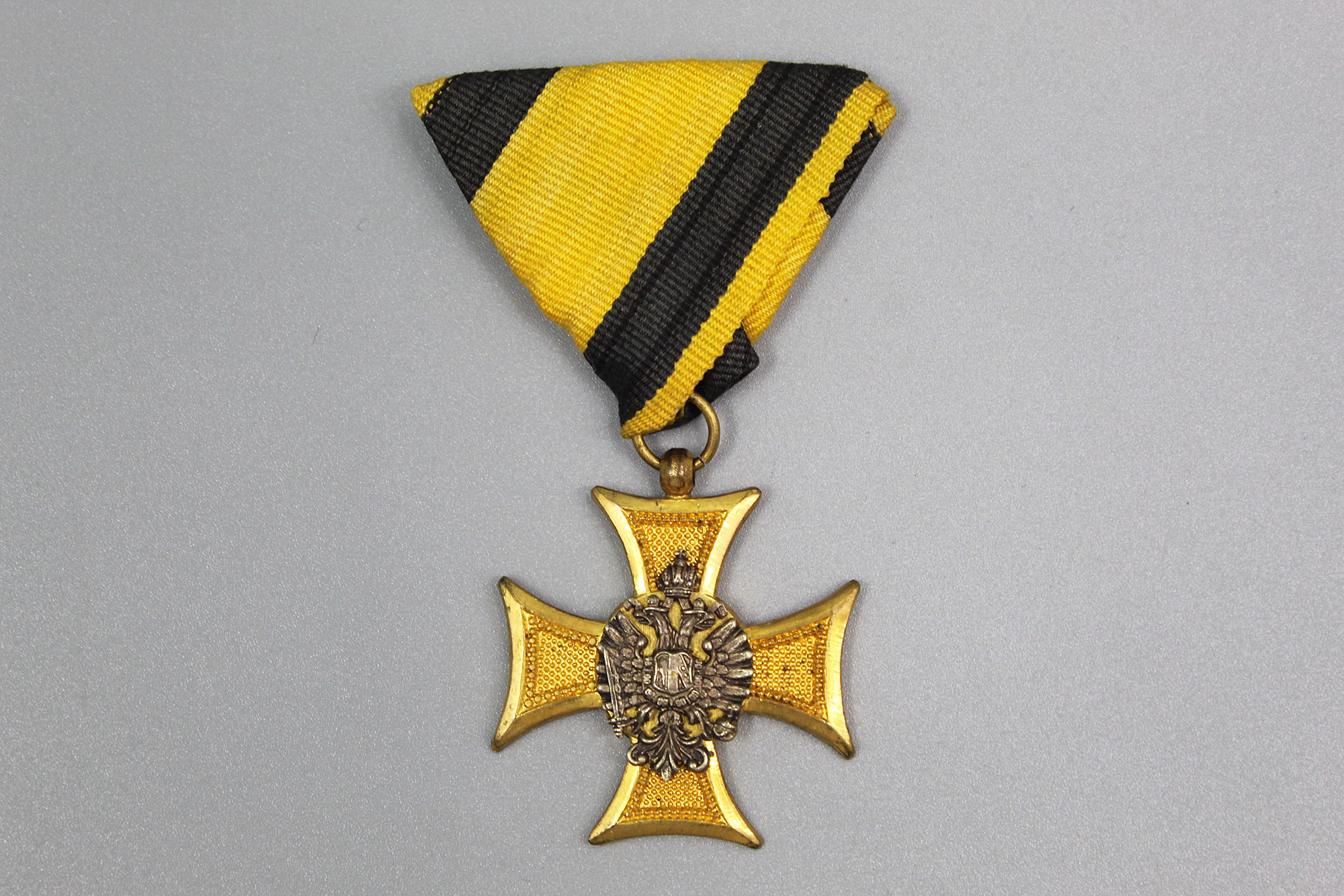 Austrian 25 Year Long Service Cross . IMD374 - Time Traveler Militaria