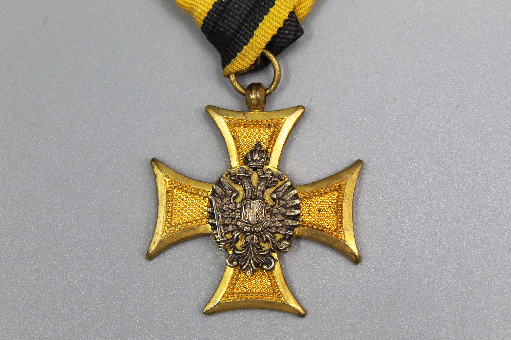 Austrian 25 Year Long Service Cross . IMD374 - Time Traveler Militaria