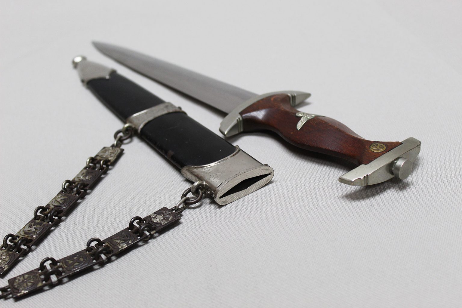 WW2 German NSKK Chained Dagger . D2040 - Time Traveler Militaria