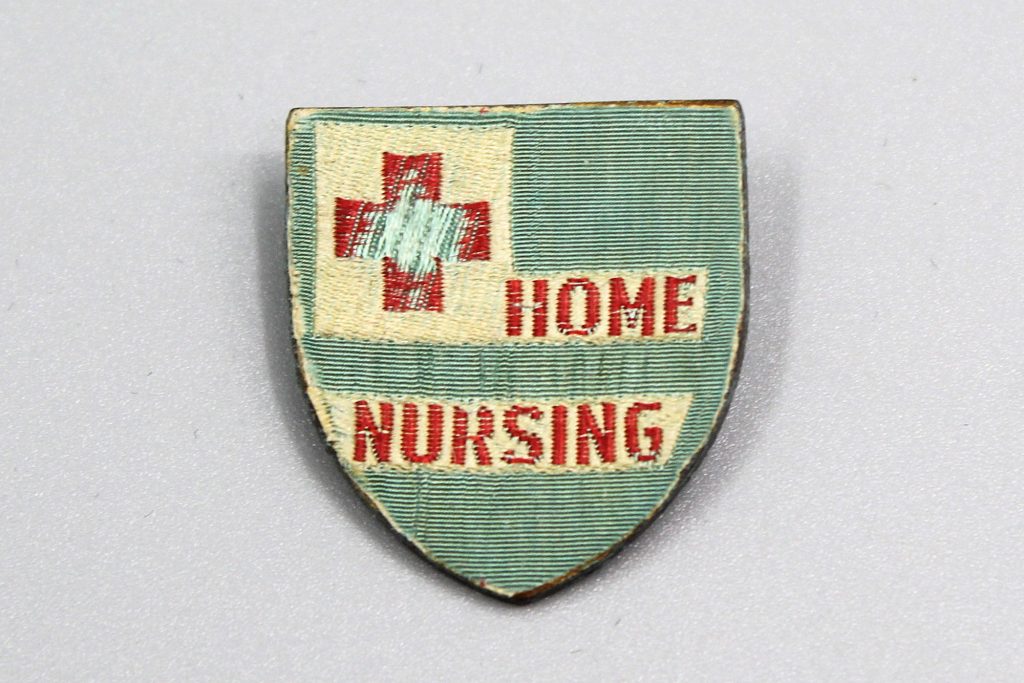 American Red Cross Home Nursing Pin – WW2 . FLU3397 - Time Traveler ...