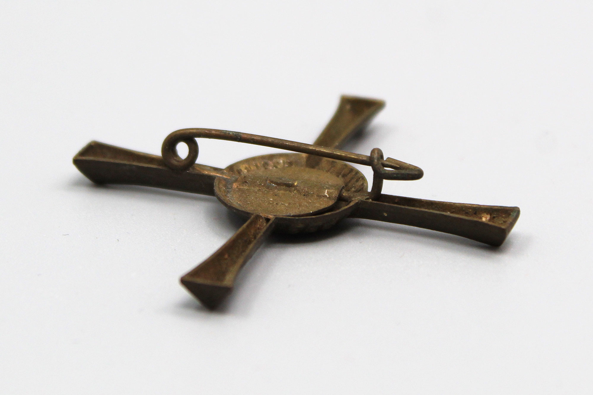 WW2 German Trier 1933 Tinnie . PIN1170b - Time Traveler Militaria