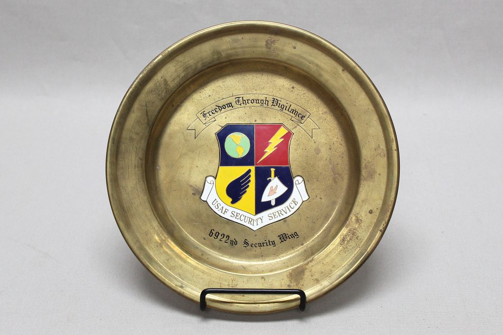 US 6922nd Security Wing Presentation Plate 1965 . FLU3278 - Time ...