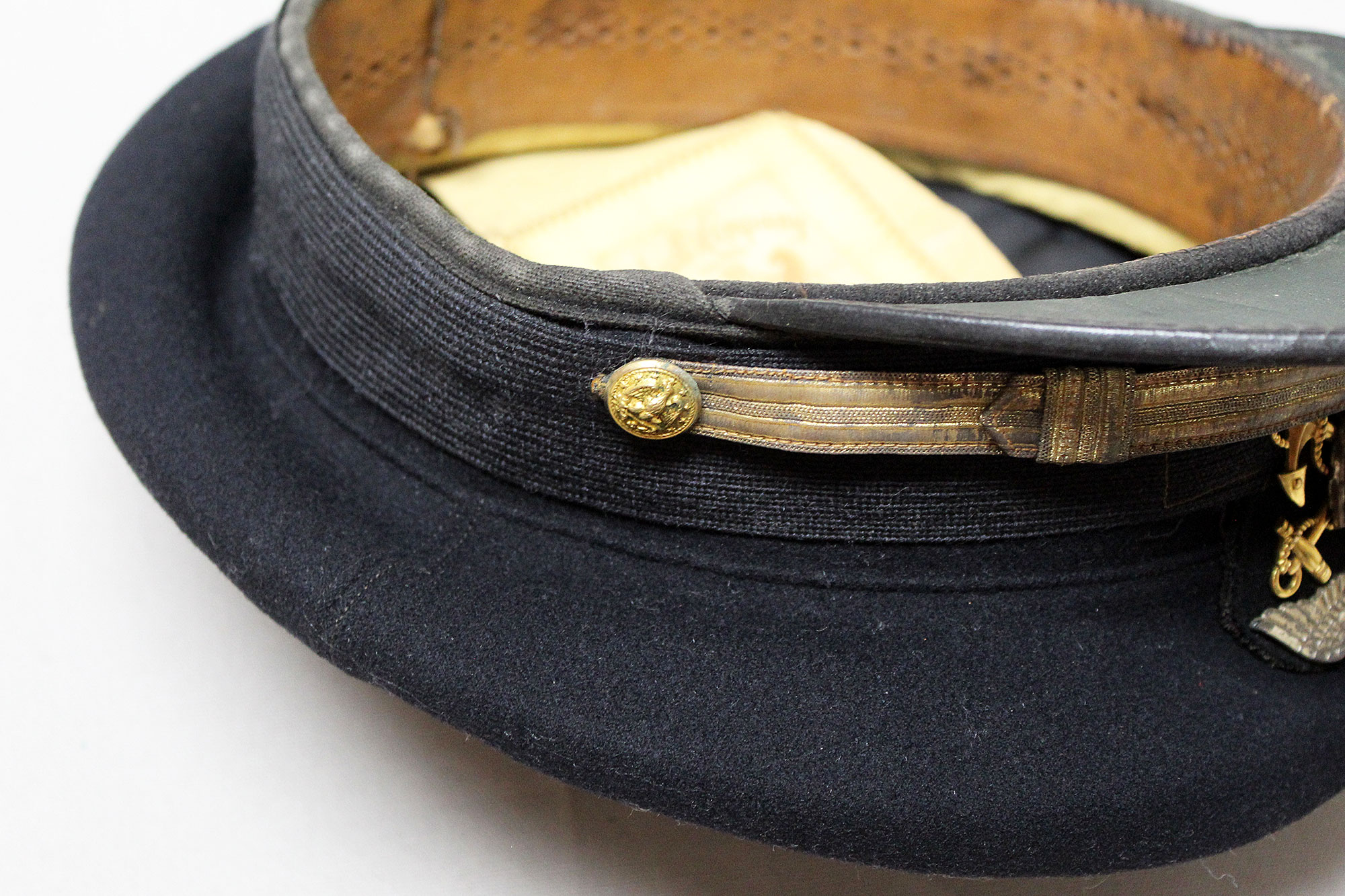 WW2 US Navy Officer Visor Cap - Named . HU1082 - Time Traveler Militaria