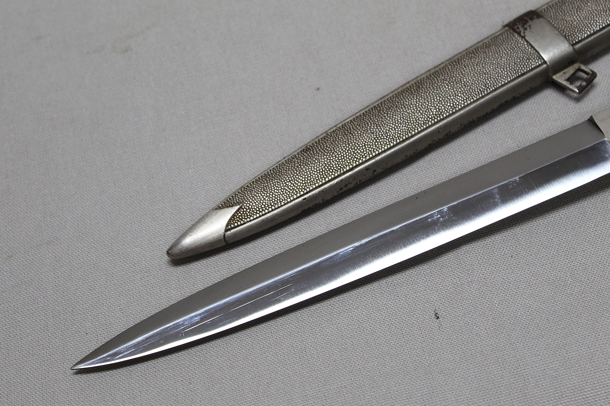 WW2 German Red Cross Leader Dagger . D2065 - Time Traveler Militaria