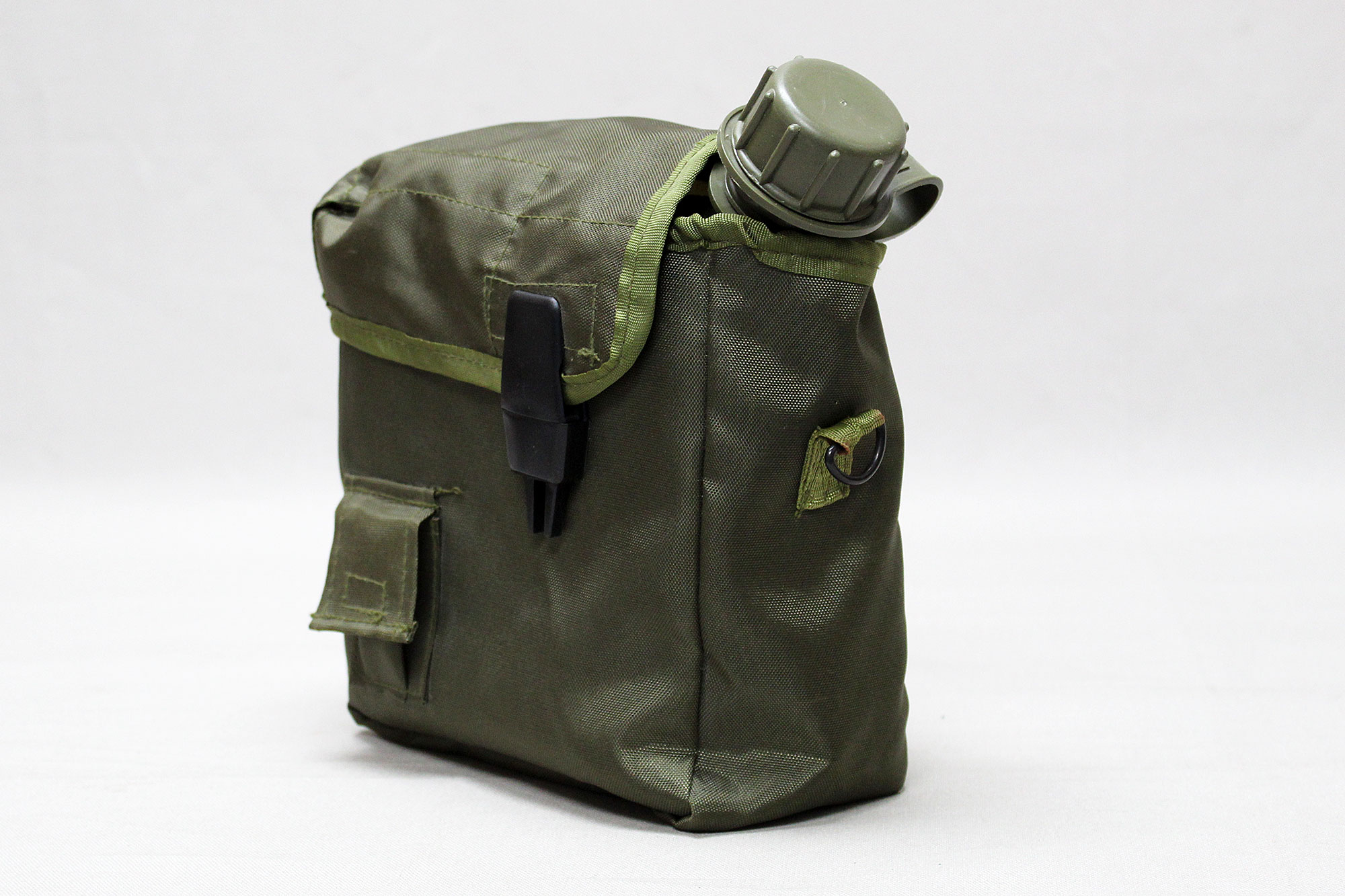 US Army Green Plastic Canteen 2 Quart w/Cover . FLU3416 - Time Traveler ...