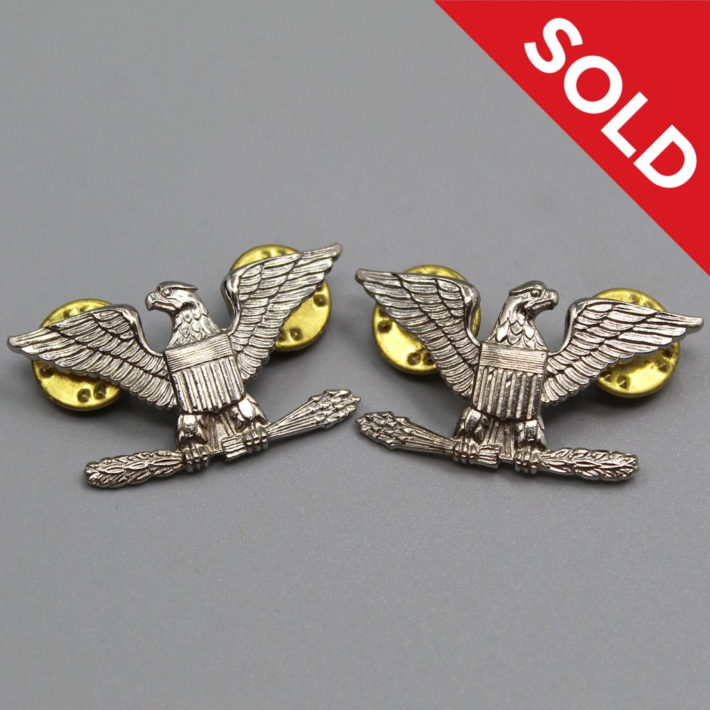 Metal Insignia - Time Traveler Militaria