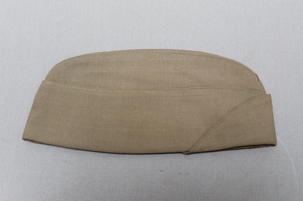 USMC Tan Tropical Garrison Cap . HU1095 - Time Traveler Militaria