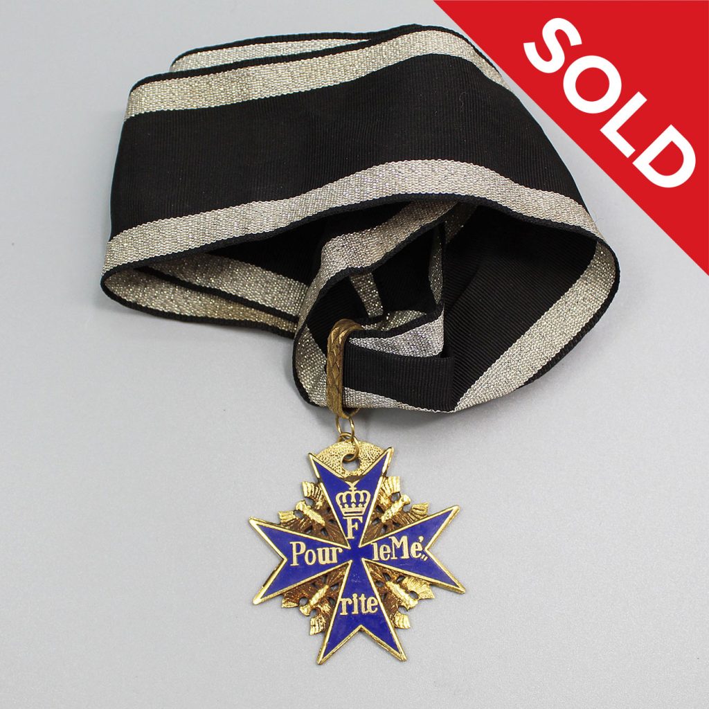 REPRODUCTIONS - Time Traveler Militaria