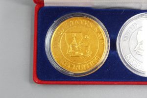 US Navy 1977 Navy Recruiting Coin Set . FLU826 - Time Traveler Militaria