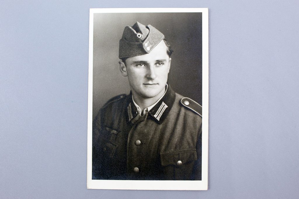WW2 German Soldier Picture Postcard . GD899 - Time Traveler Militaria