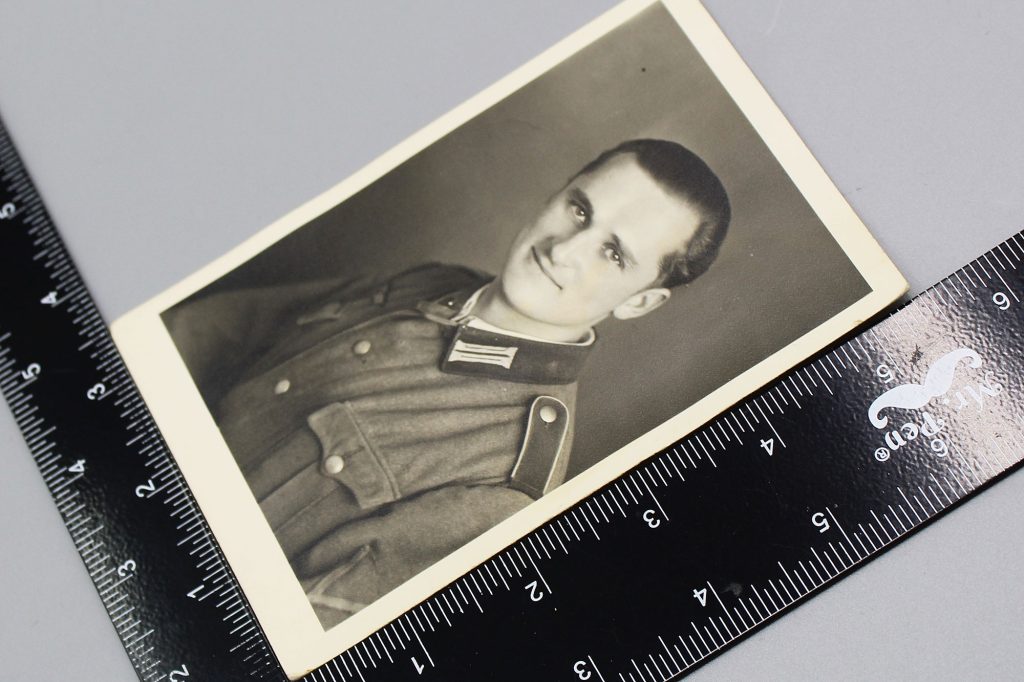 WW2 German Army Soldier Portrait Postcard . GD905 - Time Traveler Militaria