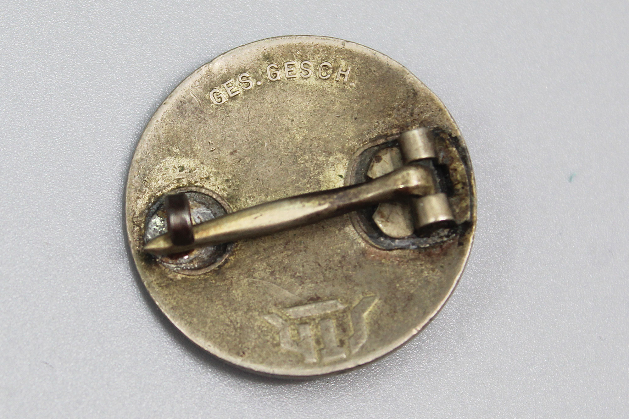 German Stahlhelm 1930 Pin . PIN1201 - Time Traveler Militaria