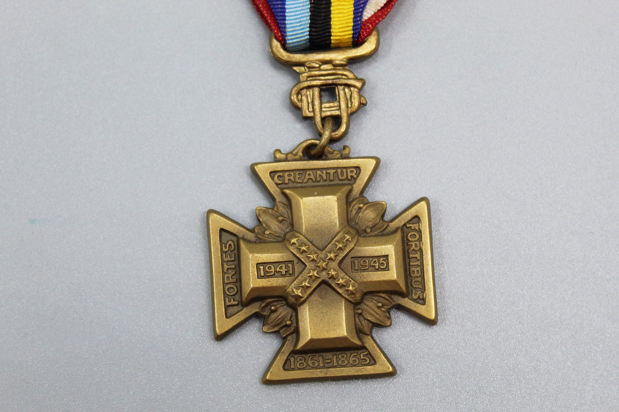 US WW2 UDC Military Service Cross - #'d . YMU4649 - Time Traveler Militaria
