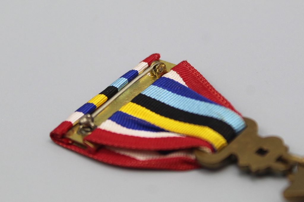 US WW2 UDC Military Service Cross - #'d . YMU4649 - Time Traveler Militaria