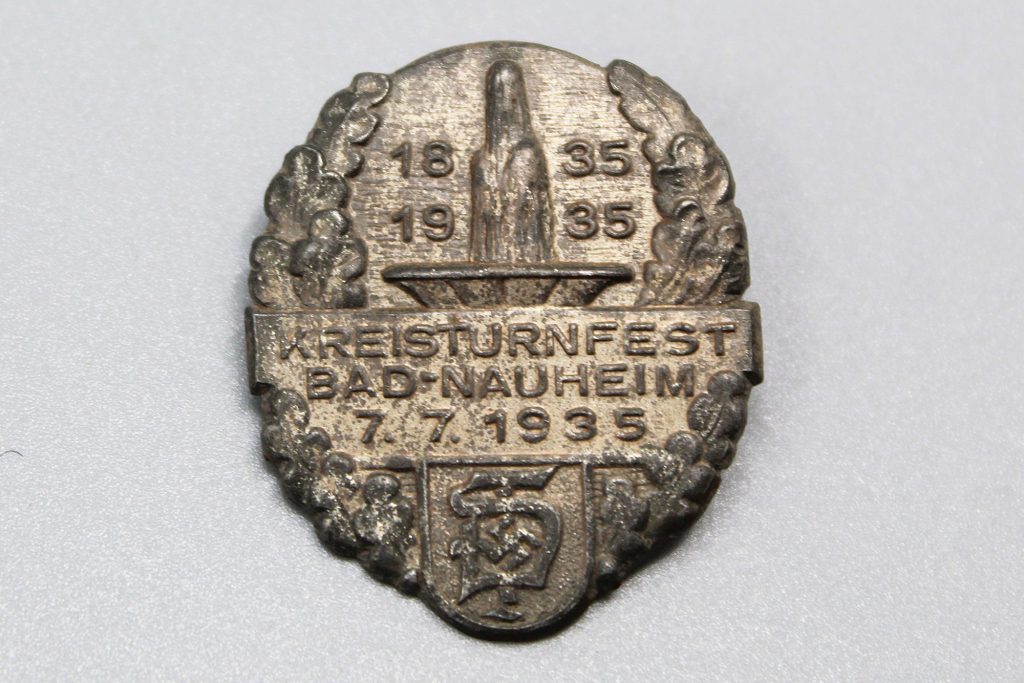 WW2 German 1935 100 Year Tinnie . PIN1210 - Time Traveler Militaria