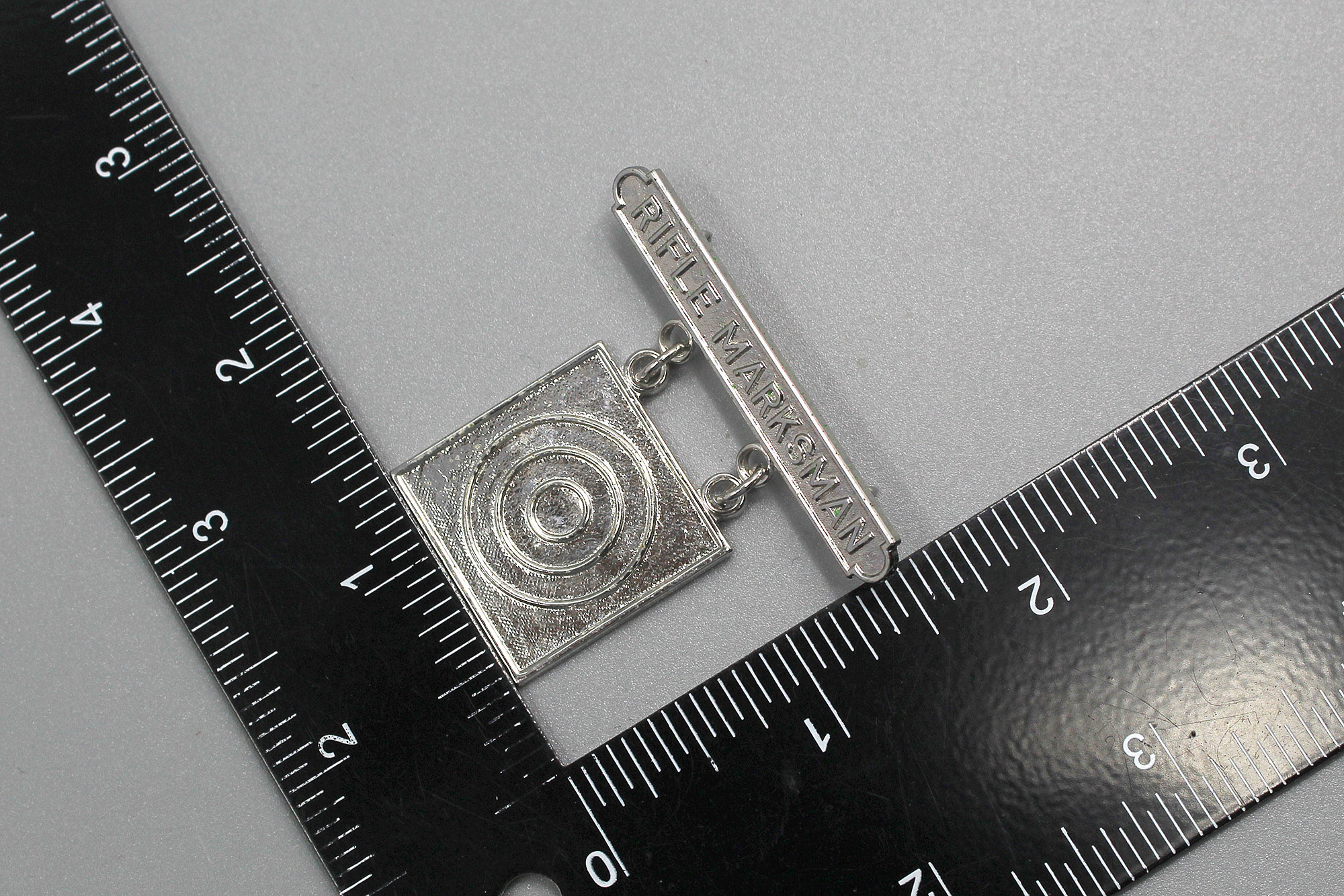 USMC Rifle Marksman Qualification Badge . FLU3578 - Time Traveler Militaria