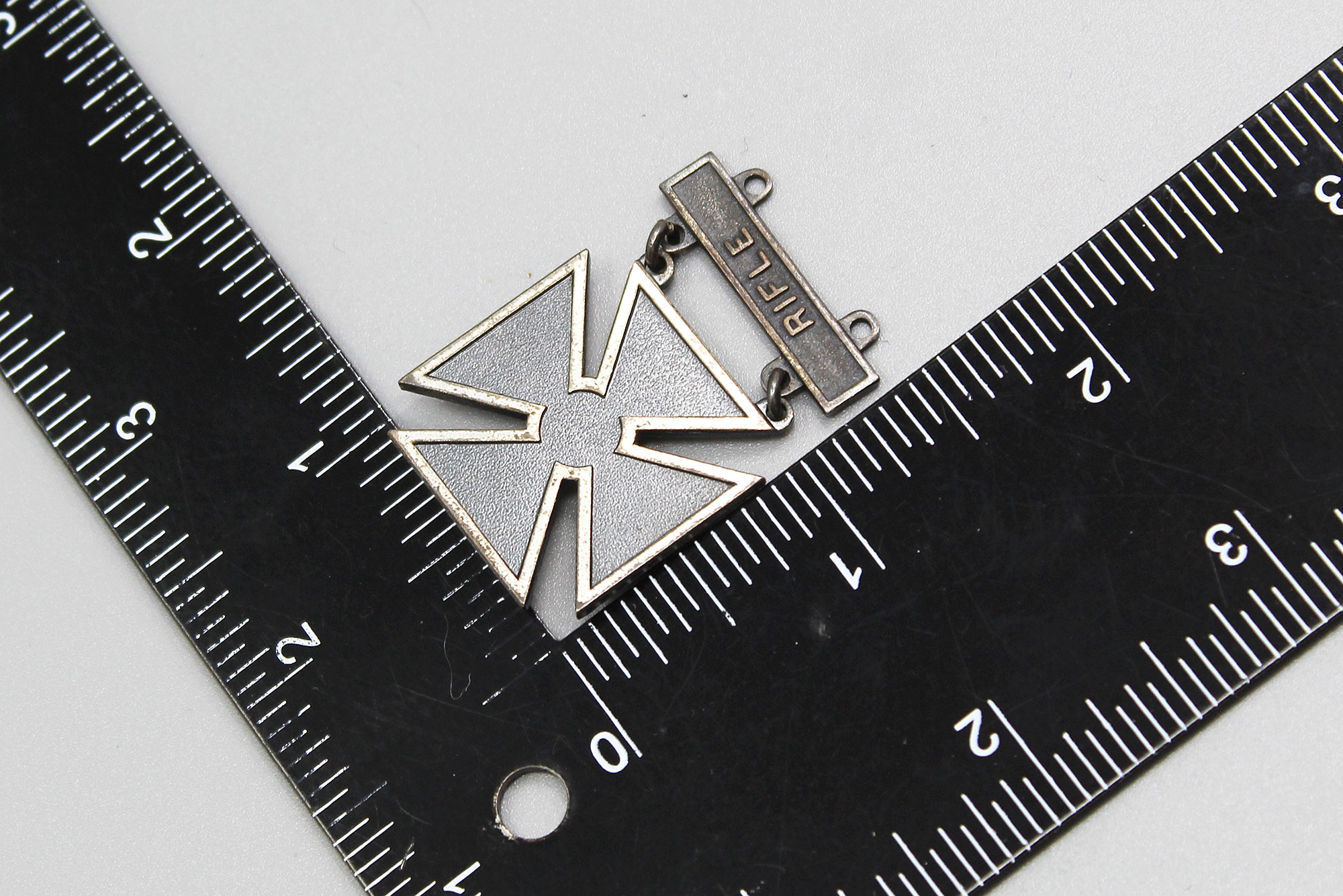 US Army Marksman Qualification Badge w/Rifle Bar . FLU459 - Time ...