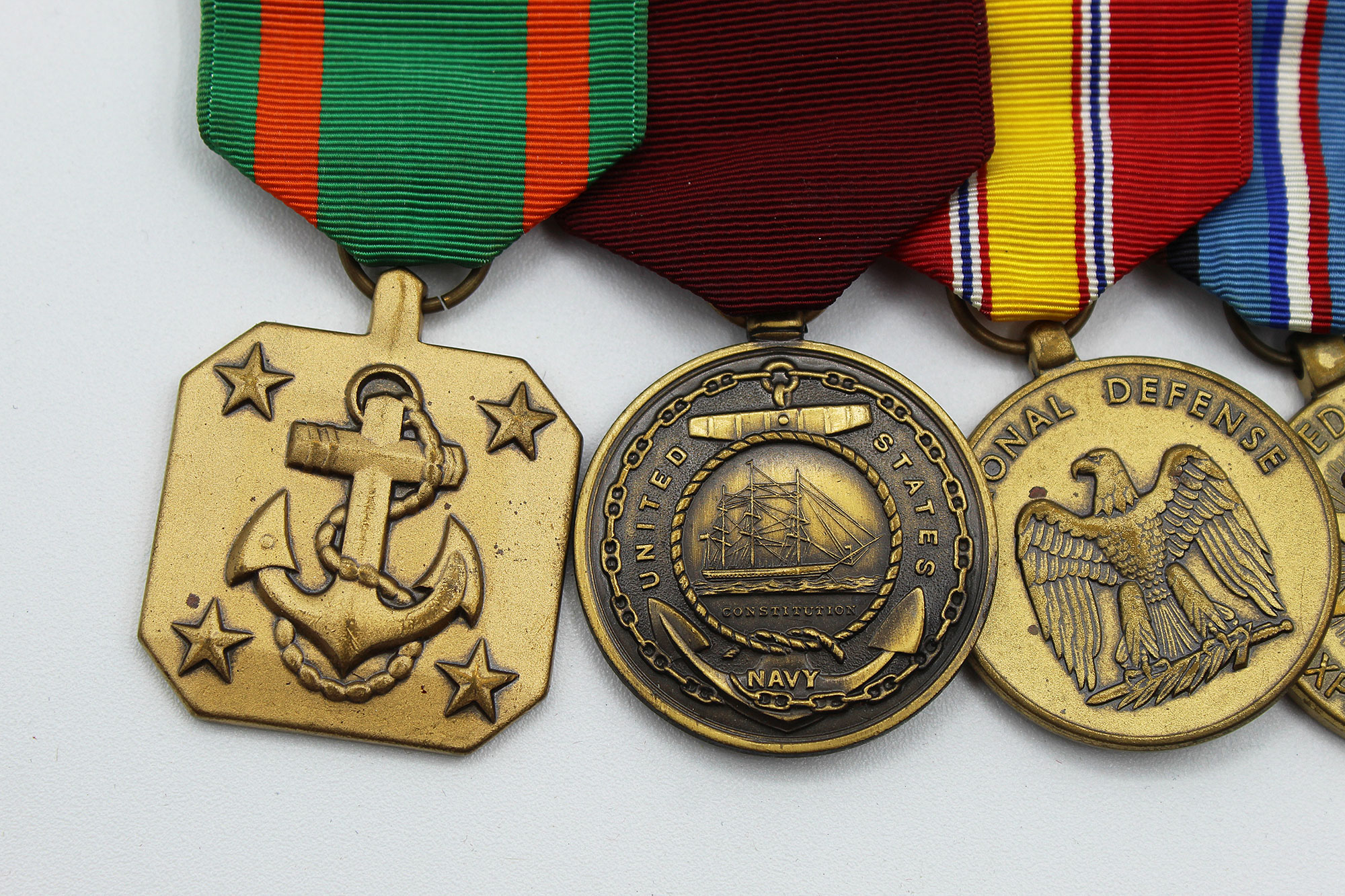 US Navy 4 Place Medal Bar . YMU4677 - Time Traveler Militaria