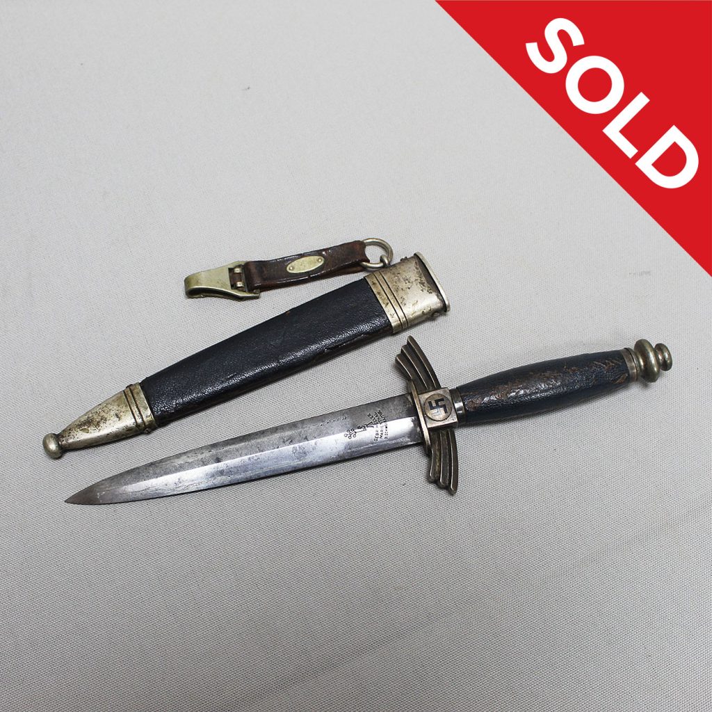 Daggers & Knives - Time Traveler Militaria