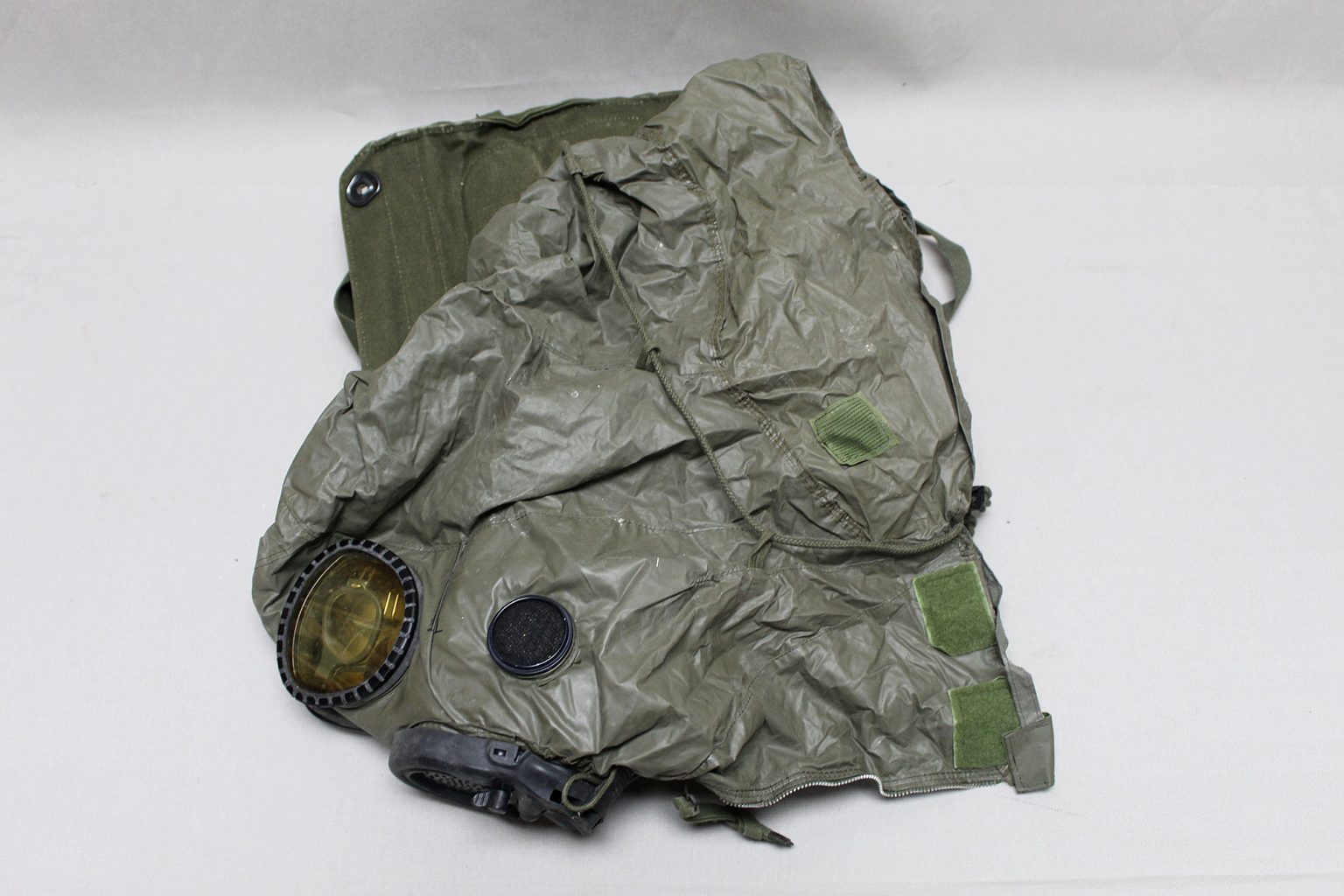 US M17A1 Gas Mask Medium in Carry Bag w/Strap . FLU3648 - Time Traveler ...