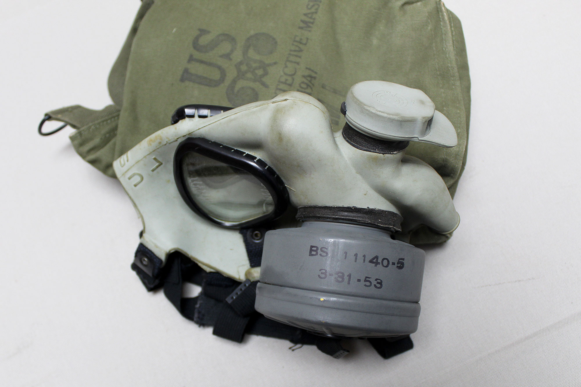 US M9A1 Field Protection Mask in Carry Bag w/Strap . FLU3649 - Time ...