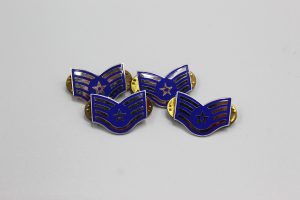 USAF Tech Sergeant Group of 4 Insignia . FLU3679 - Time Traveler Militaria