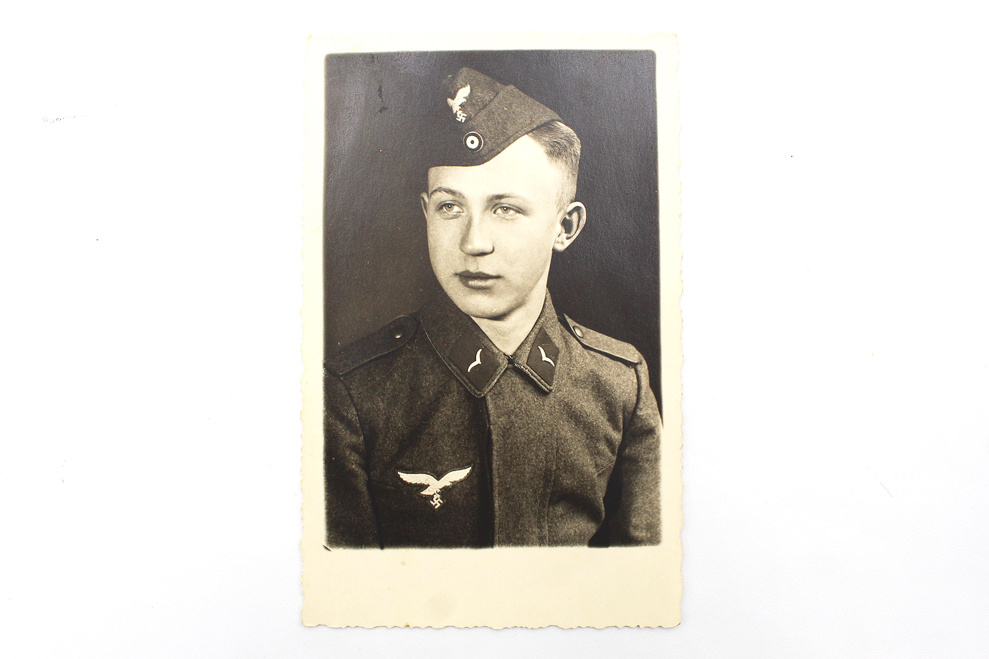 WW2 German Luftwaffe Soldier Portrait Postcard . GD260 - Time Traveler ...