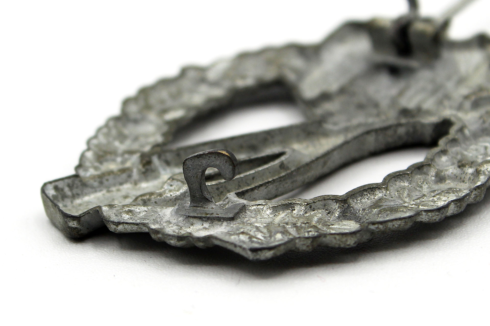 WW2 German Infantry Assault Badge - S&H . GO5019 - Time Traveler Militaria