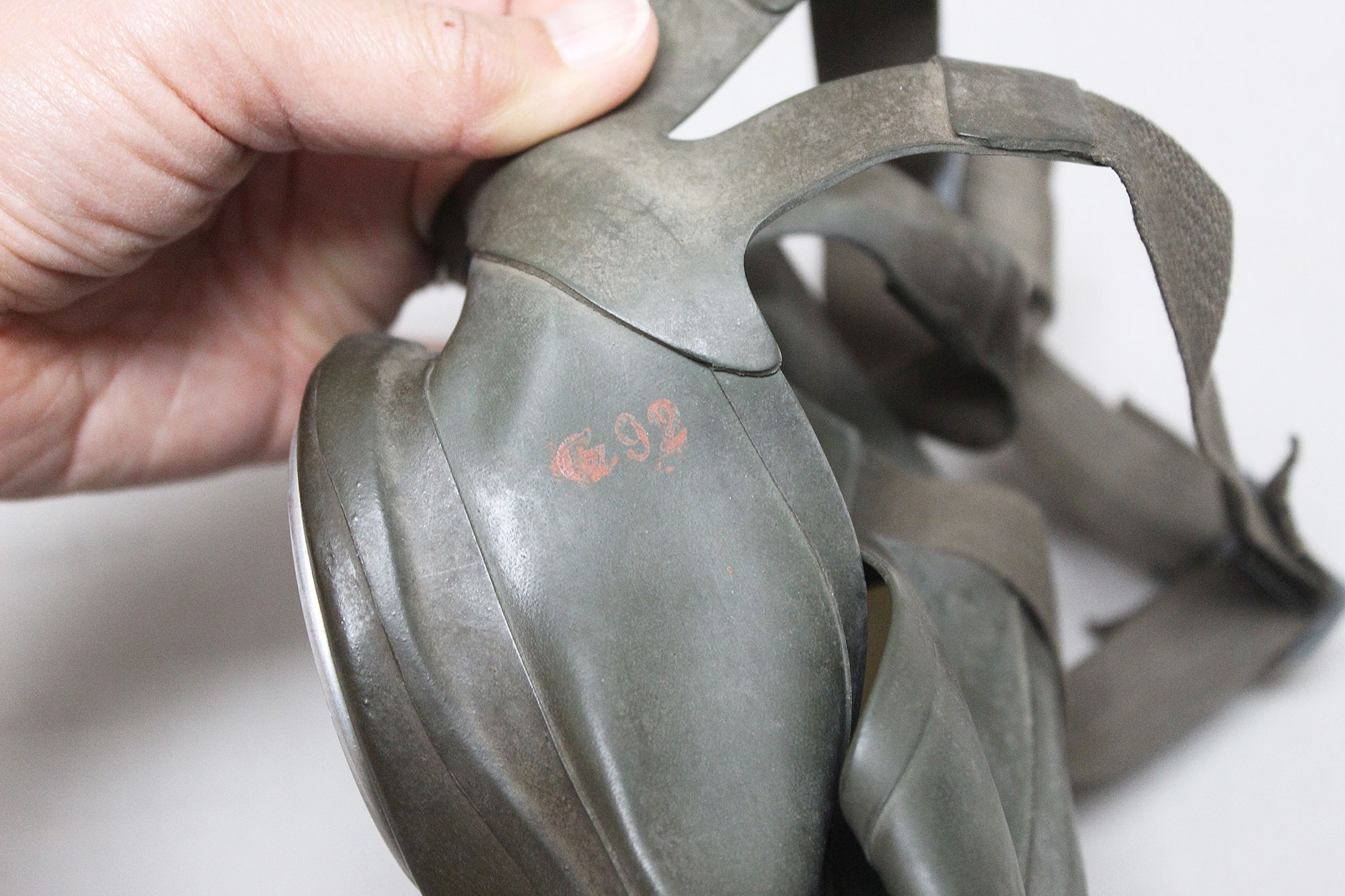 WW2 German Civilian Gas Mask . EFL6121 - Time Traveler Militaria